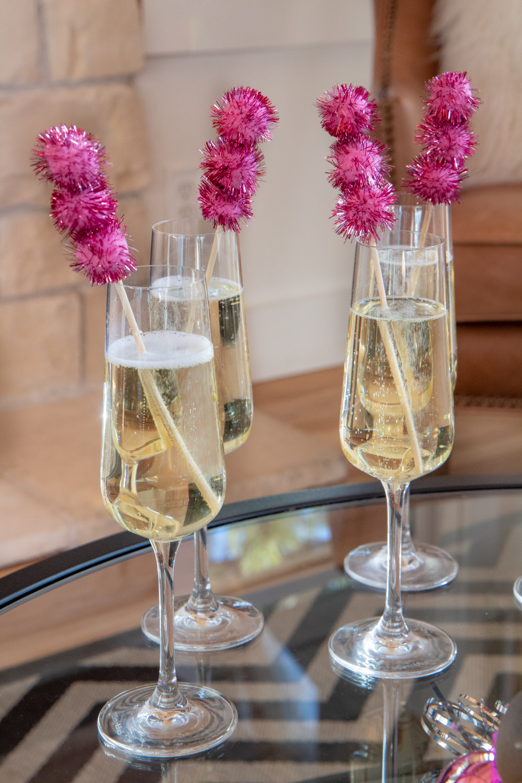 SIMPLE & EASY DIY NEW YEARS EVE DECORATIONS | Everyday Laura